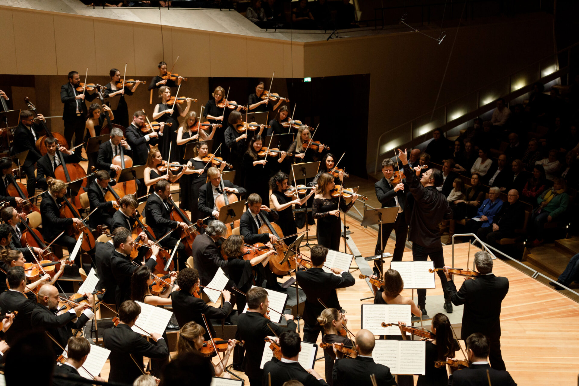 Utopia Ensemble, Musikalische Leitung: Teodor Currentzis, Bruckner 9 ...