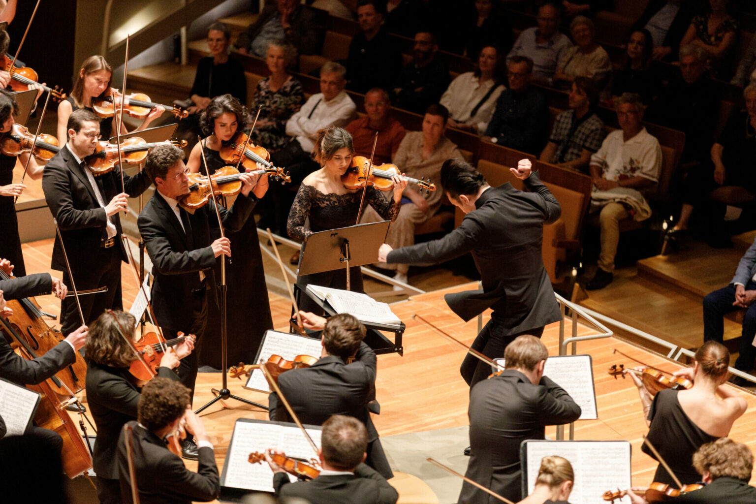 Utopia Ensemble, Musikalische Leitung: Teodor Currentzis, Bruckner 9 ...