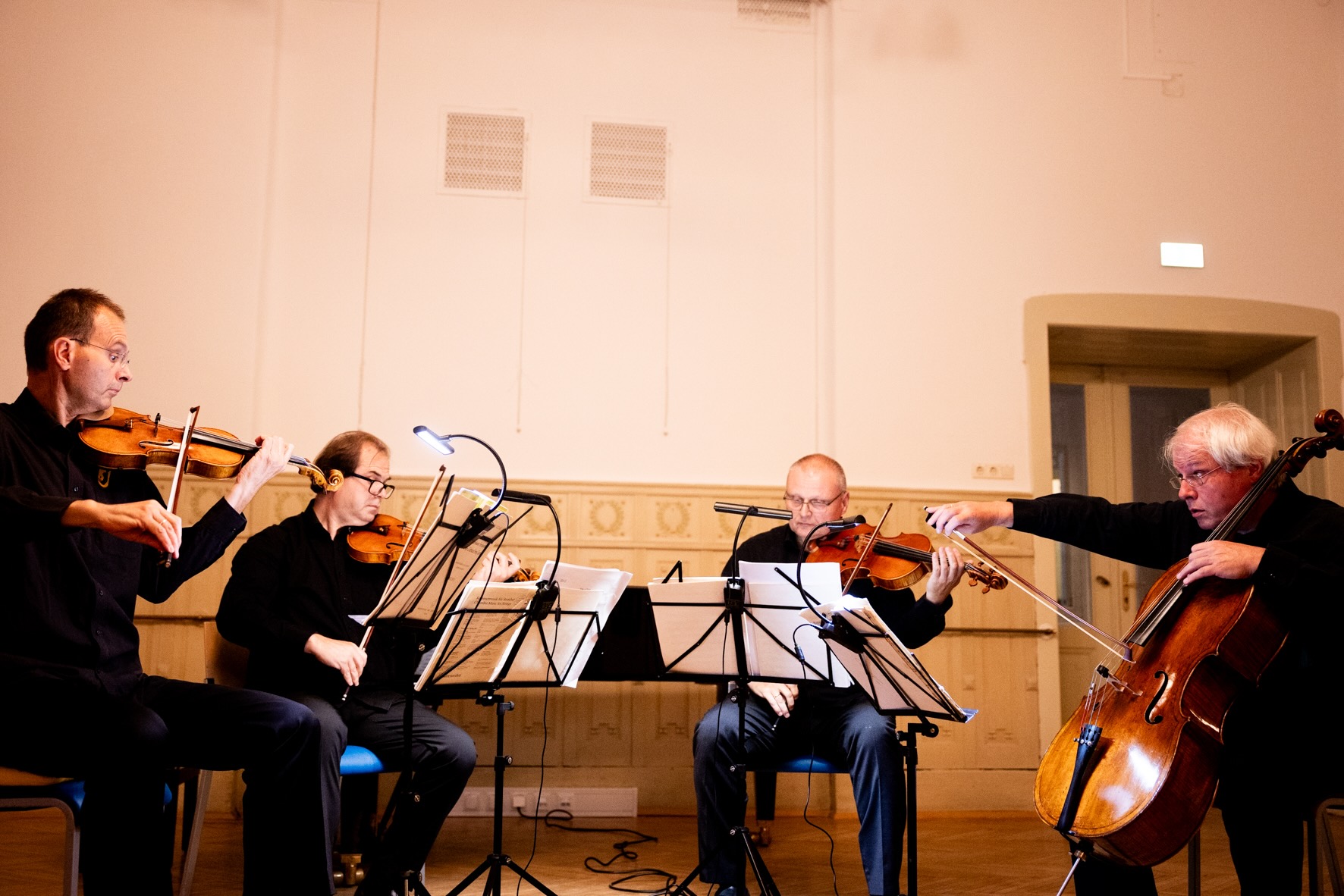 CD-Besprechung: aron quartett / Egon Wellesz klassik-begeistert.de, 20 ...