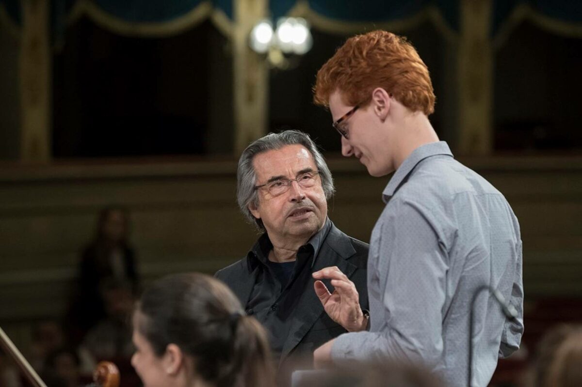 Interview: klassik-begeistert im Gespräch mit dem Dirigenten Nicolò ...