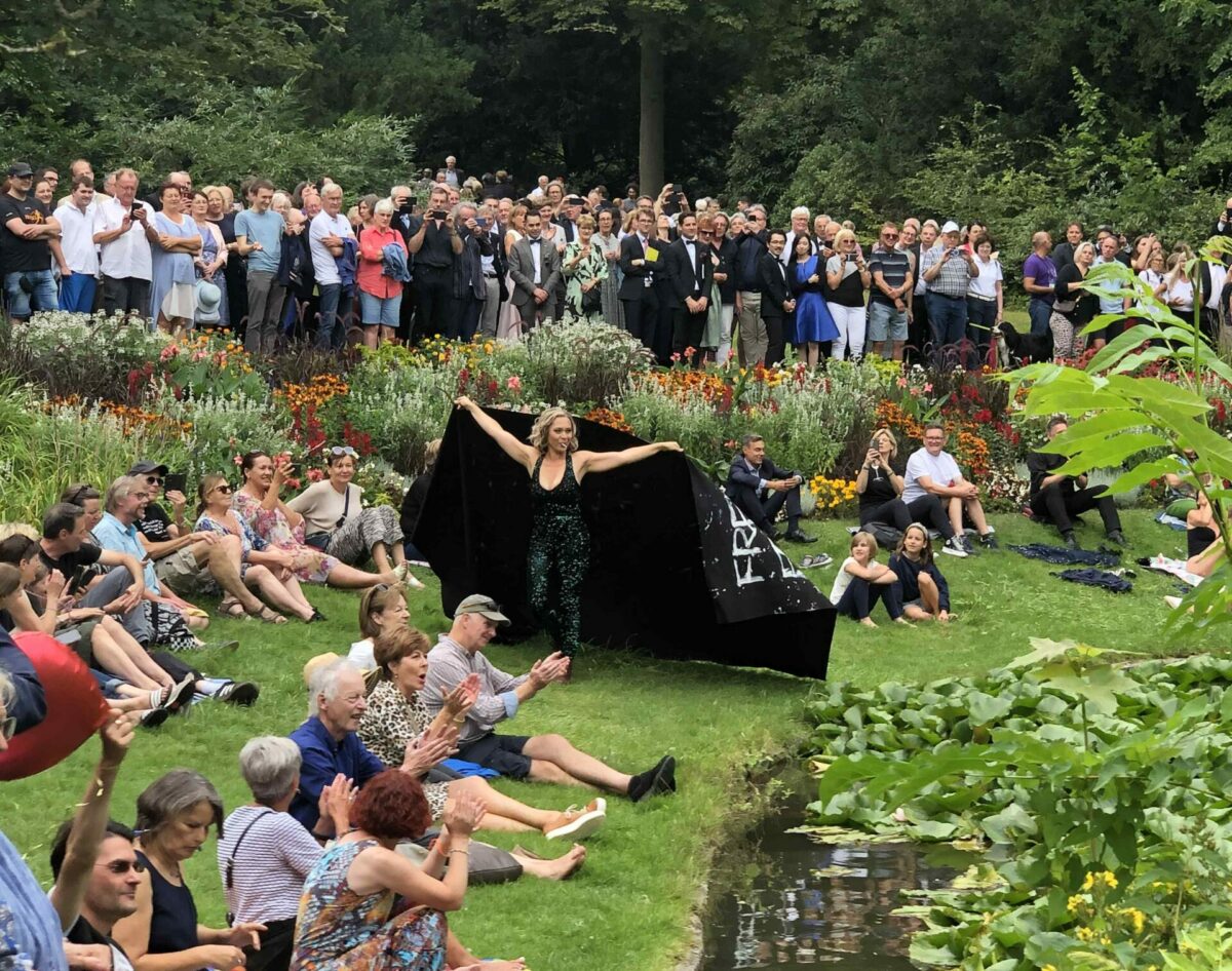Tannhauser Bayreuth Irene Roberts am Teich Photo Andreas Ströbl ...